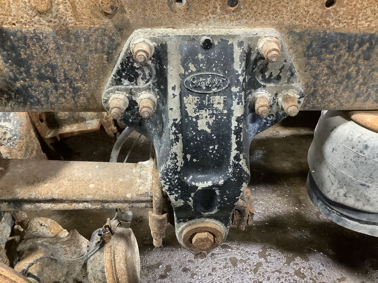 Peterbilt 385 Suspension Spring Hanger for Sale