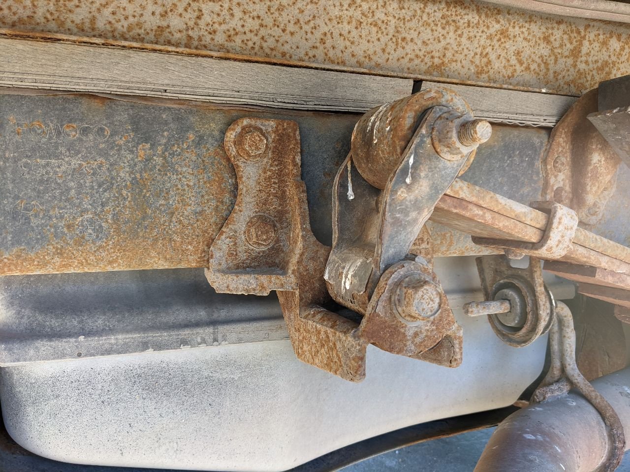 9C34-5775-AA | Ford F450 SUPER DUTY Suspension Spring Hanger for Sale