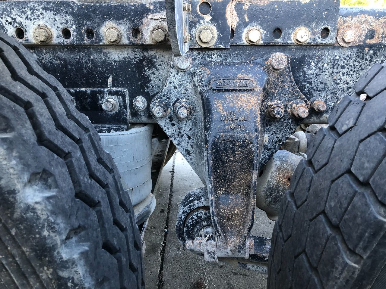 Freightliner FLD120SD Suspension Spring Hanger for Sale