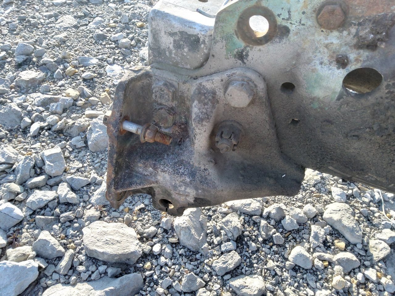 Ford LTL9000 Suspension Spring Hanger for Sale