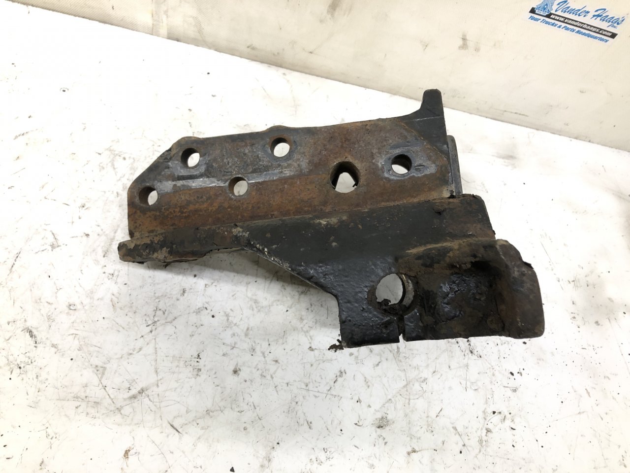 K058-373 | Kenworth W900B Suspension Spring Hanger for Sale