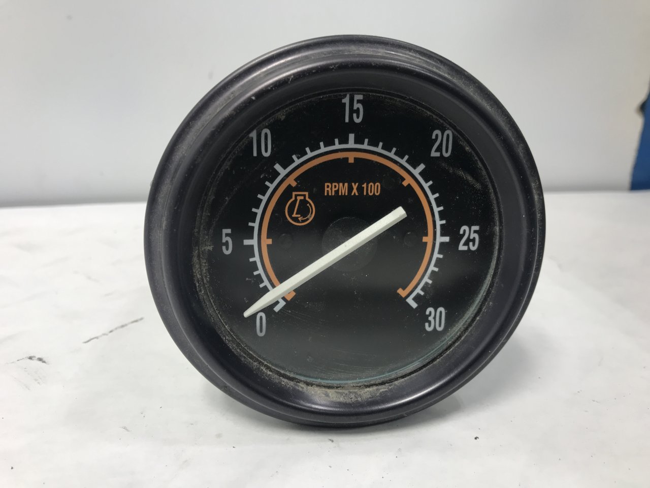 00041377 | Peterbilt 379 Tachometer for Sale