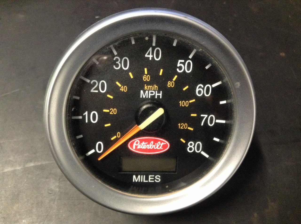 Q43-6015-21A15 | Peterbilt 387 Tachometer for Sale