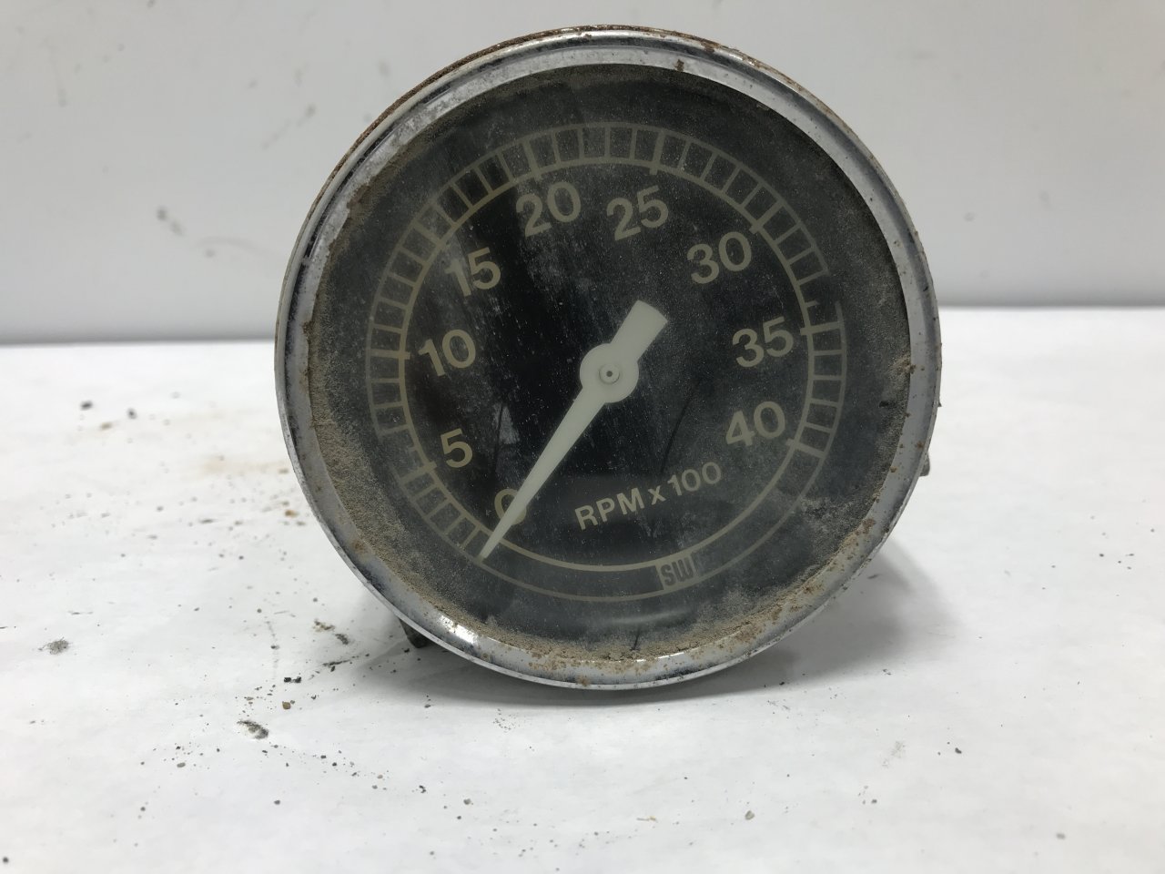 DOHF173609 | Ford LT800 Tachometer for Sale