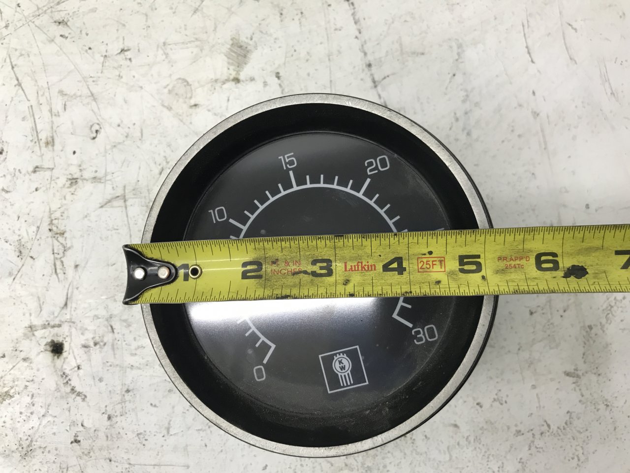 Q43-1020-15 | Kenworth T600 Tachometer for Sale