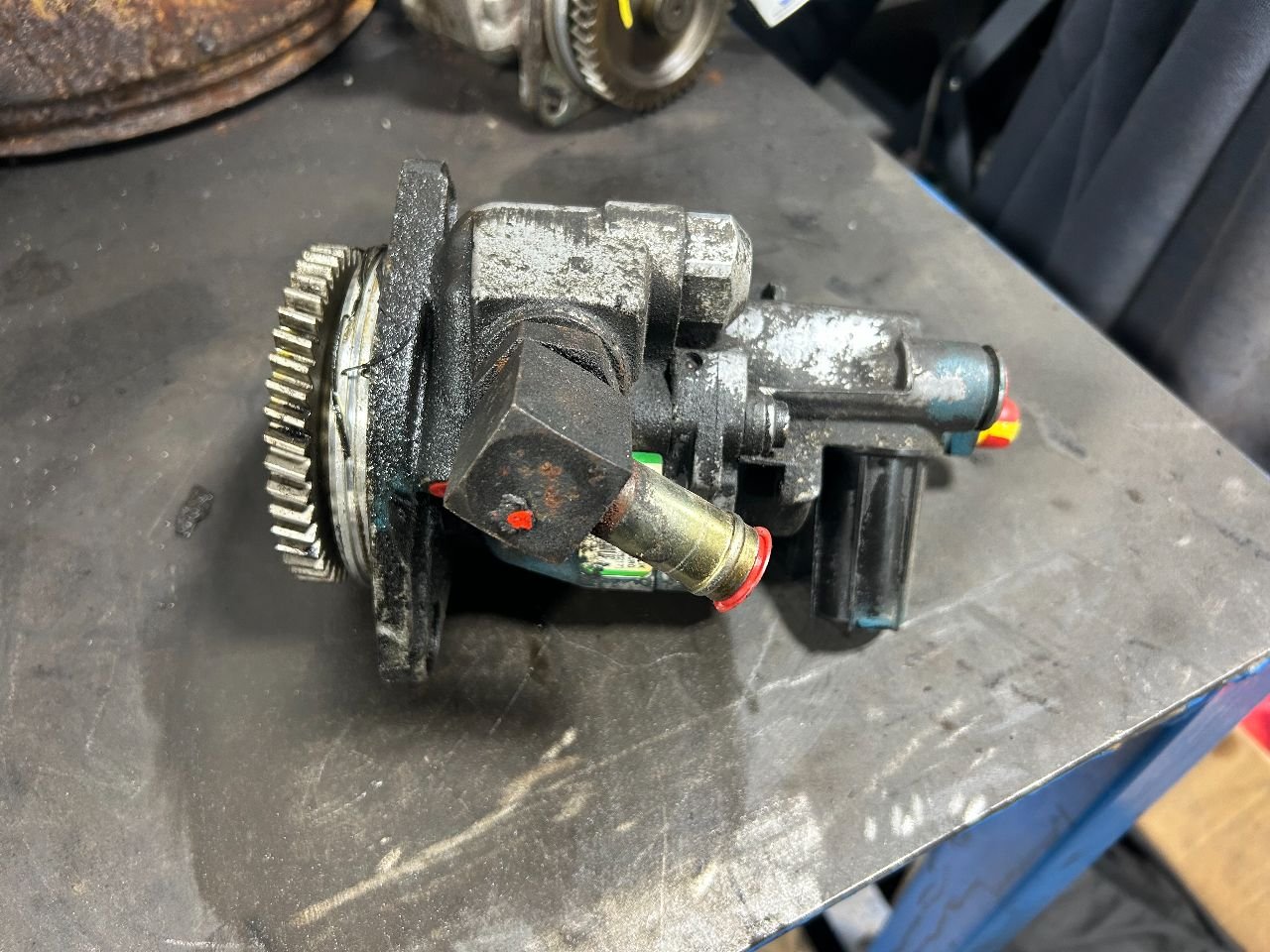 International VT365 Tandem Pump (Steer/Fuel) for Sale