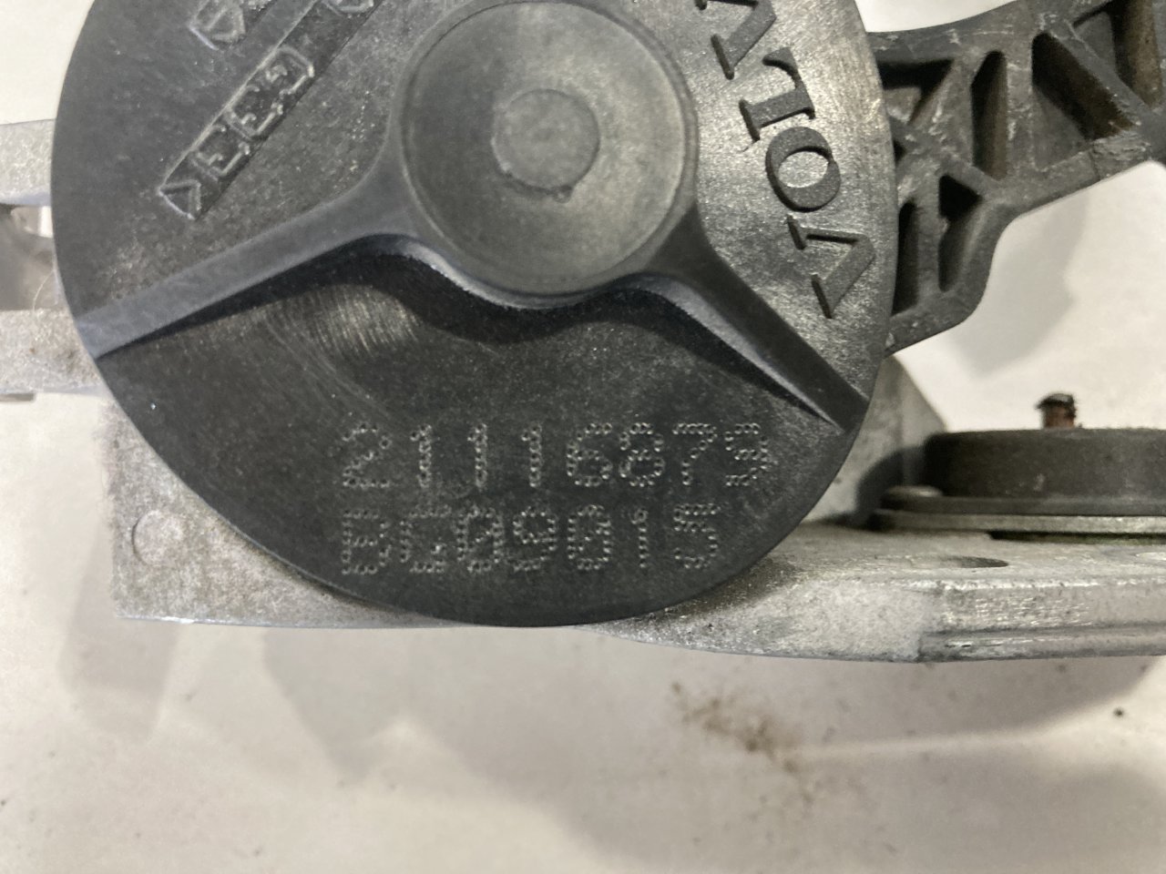 21116879 | Volvo VNL Foot Control Pedal for Sale