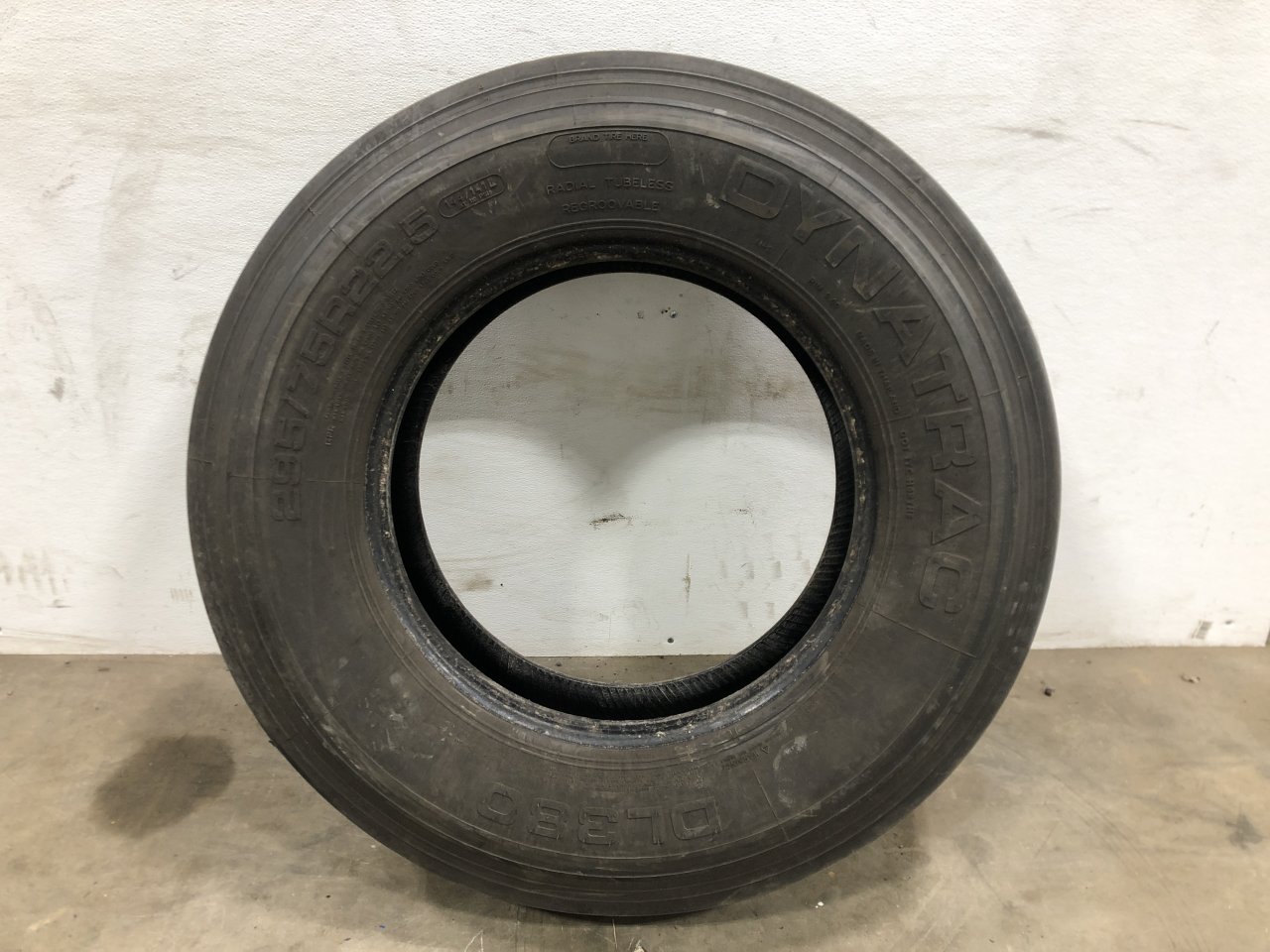 International 9670 Tire for Sale