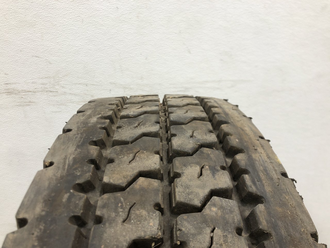 SUPER STEEL TY517 | International 9900 Tire for Sale