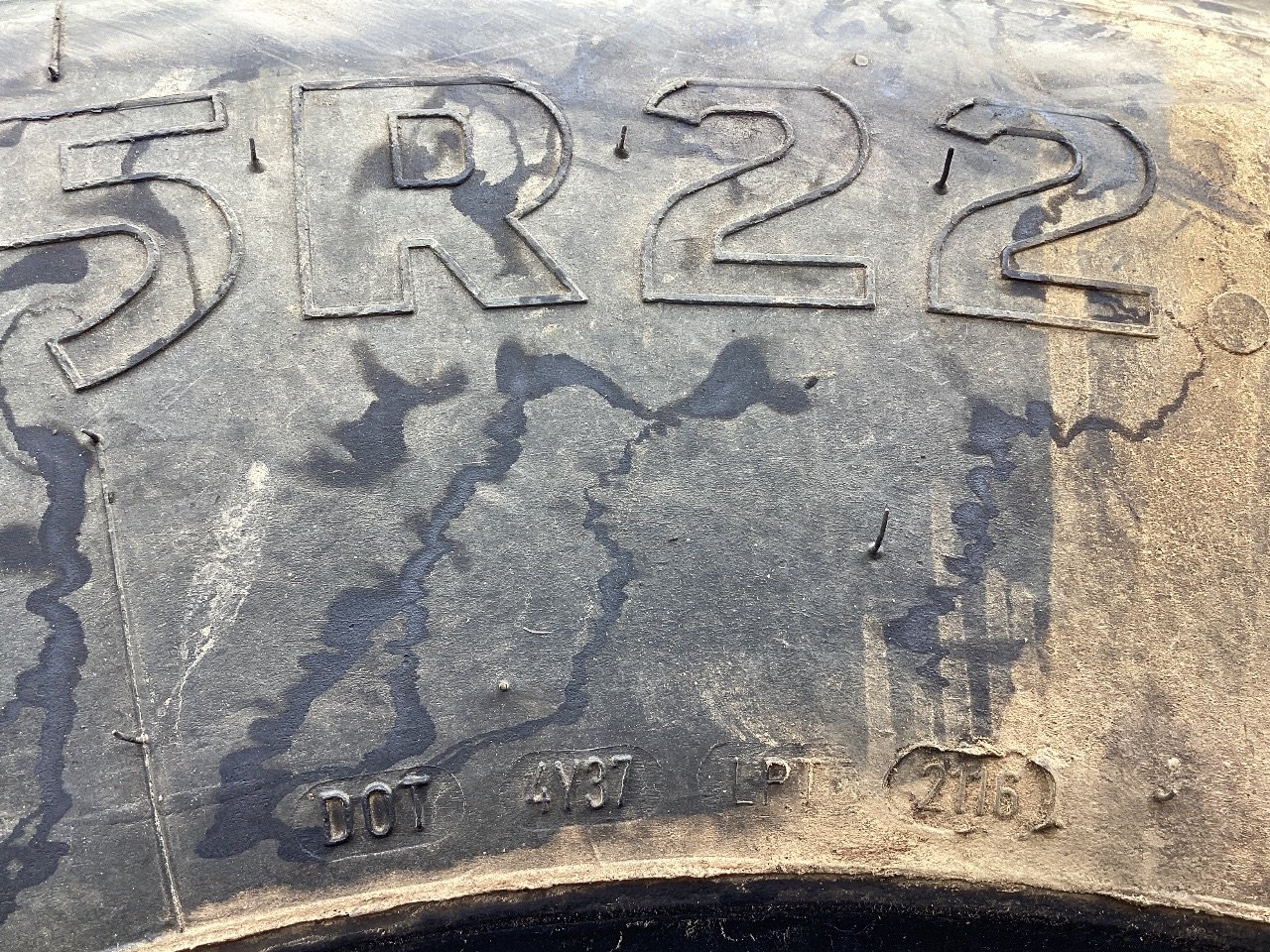 Sterling A9513 Tire for Sale