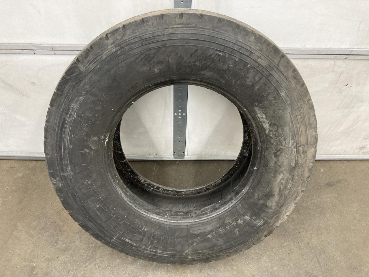 Freightliner SPRINTER Tire for Sale