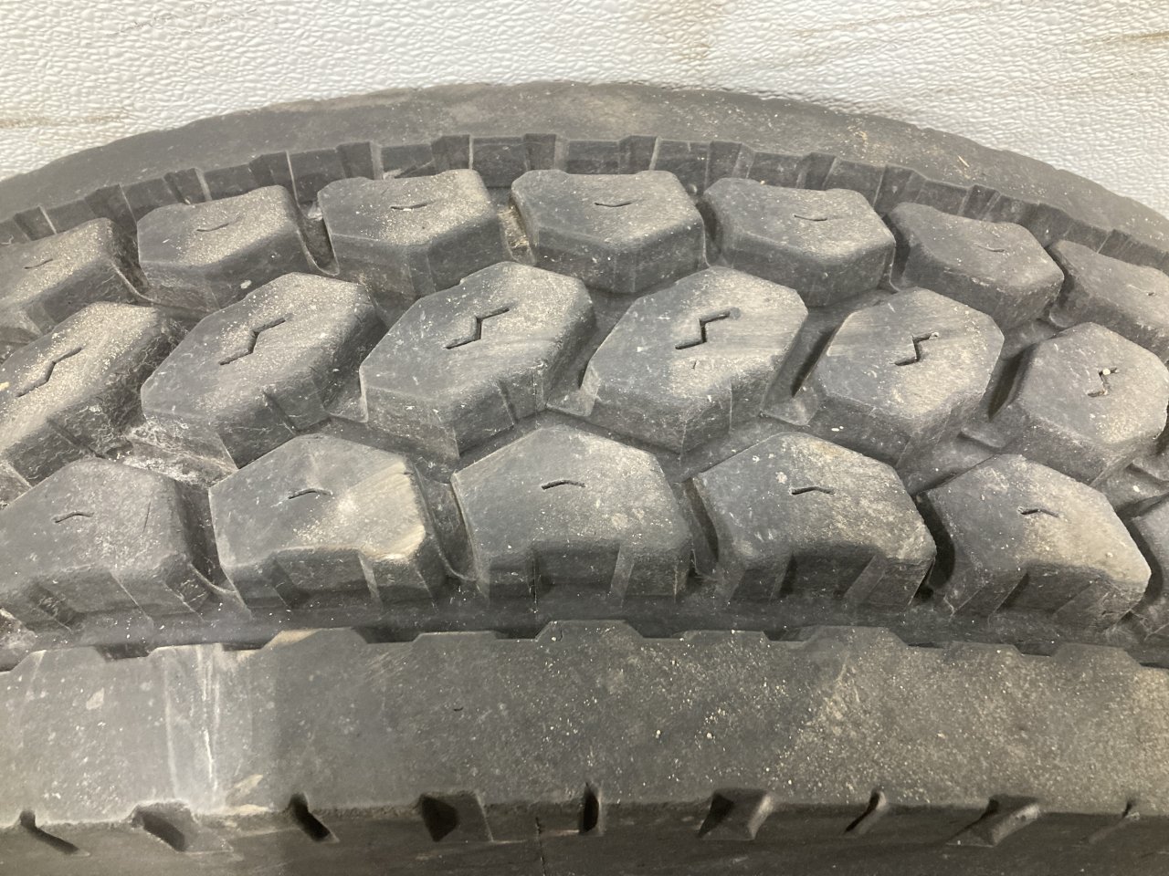 Freightliner CORONADO Tire for Sale