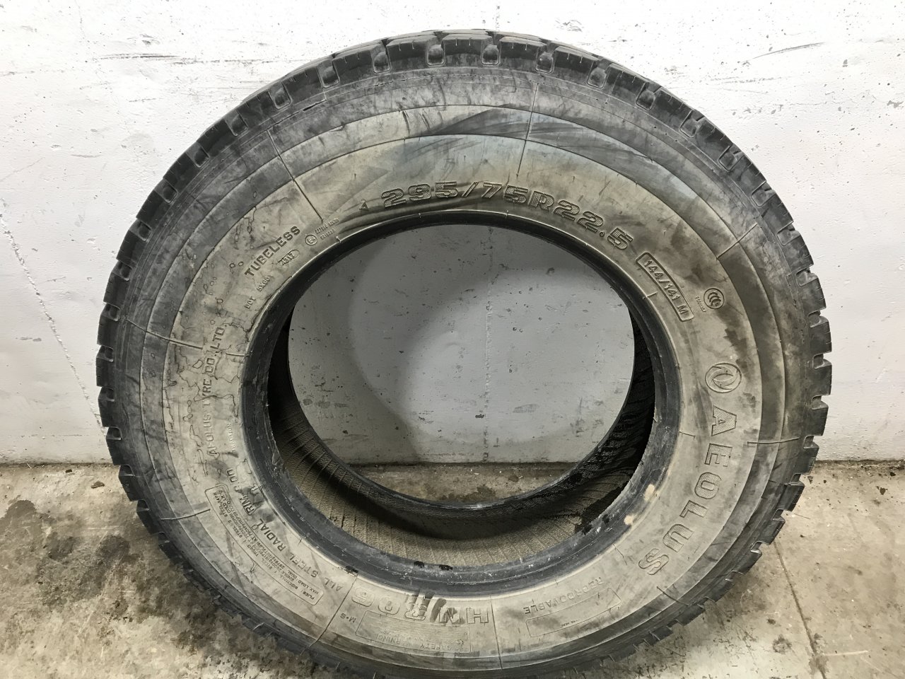Freightliner 108SD Tire for Sale