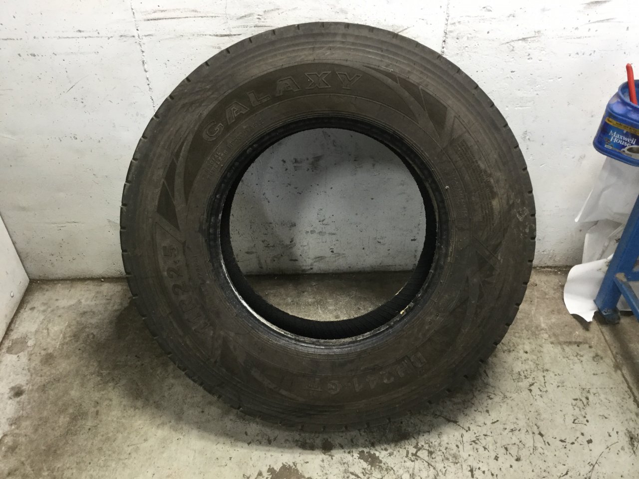 Sterling L8501 Tire for Sale