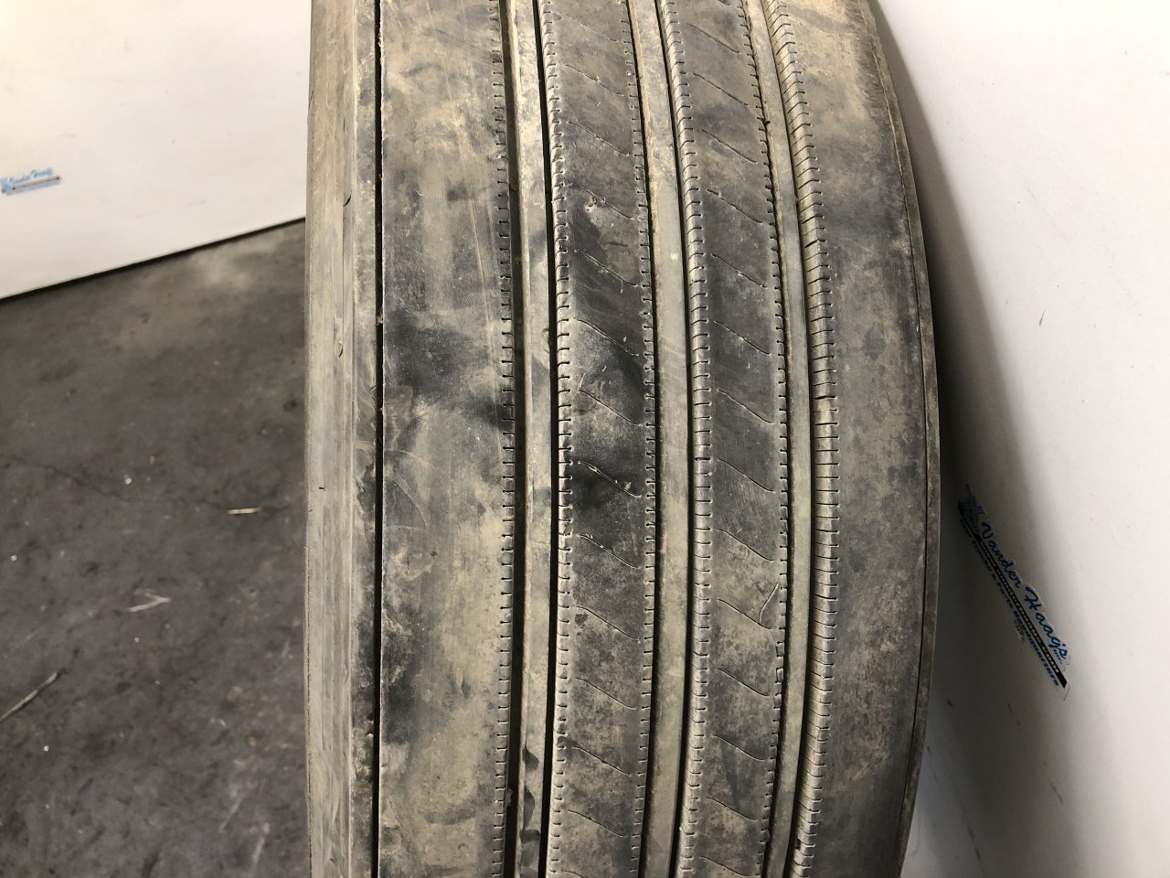 International PROSTAR Tire for Sale