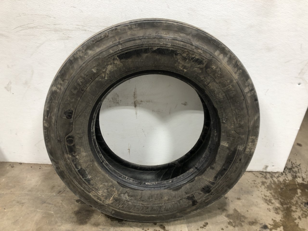 X LINE ENERGY | Volvo WAH Tire for Sale