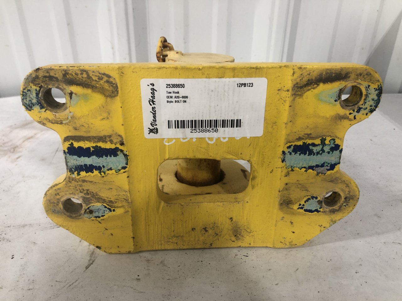 A20-6006 | Peterbilt 365 Tow Hook for Sale