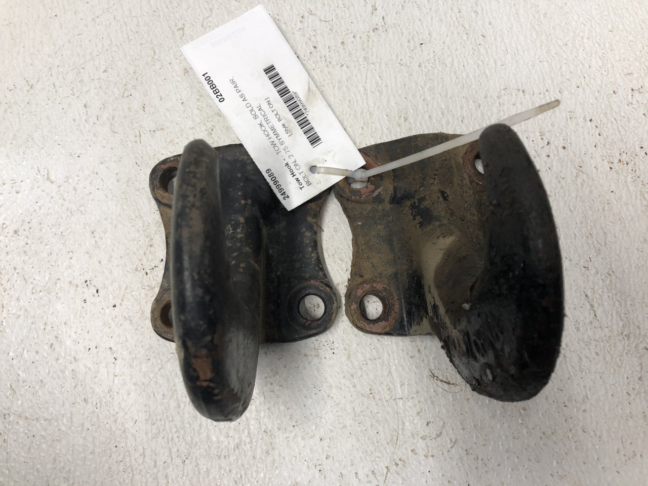 International 3800 Tow Hook for Sale