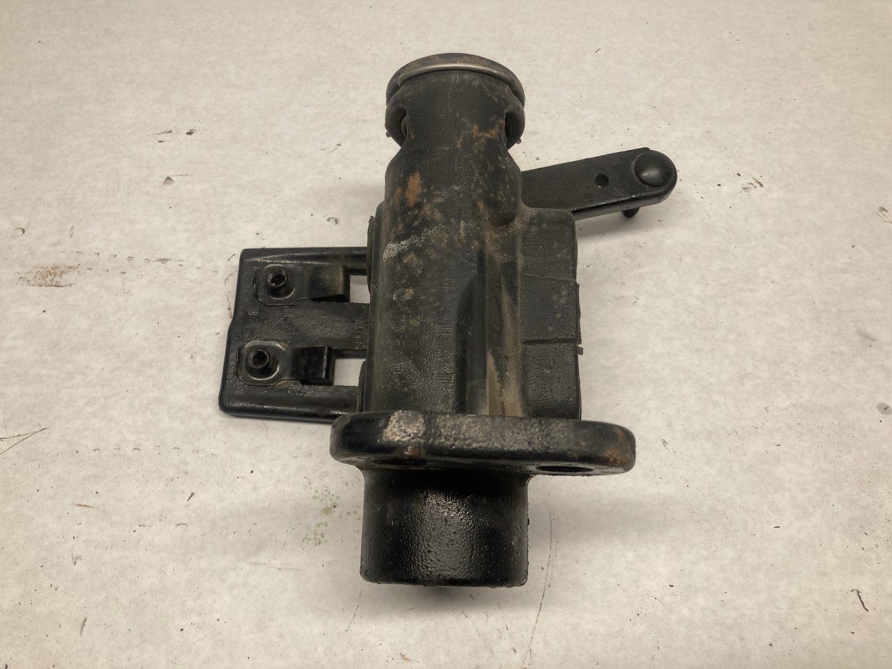 A15-27959-004 | Freightliner CASCADIA Tow Hook for Sale