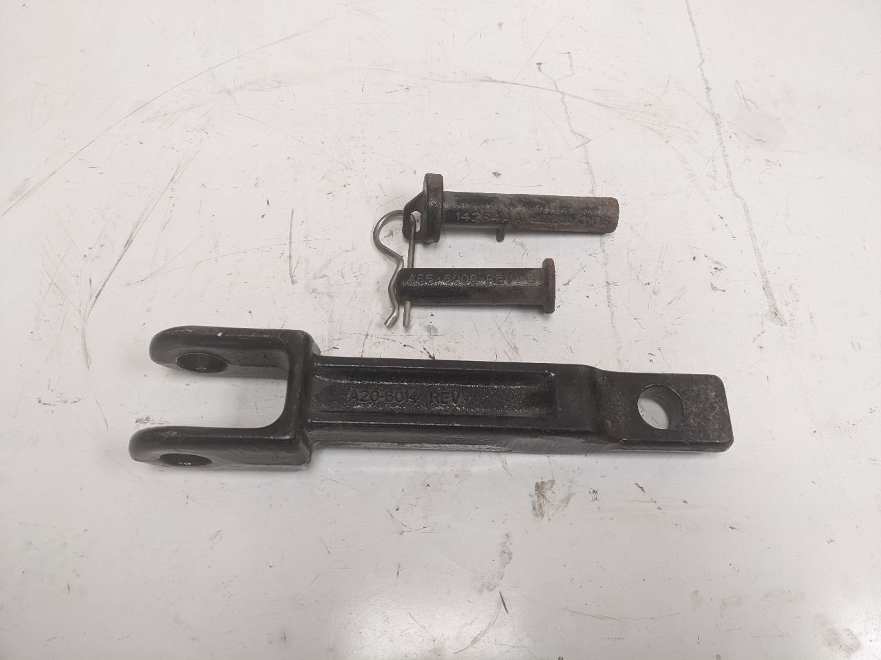 A20-6014 | Kenworth T440 Tow Hook for Sale