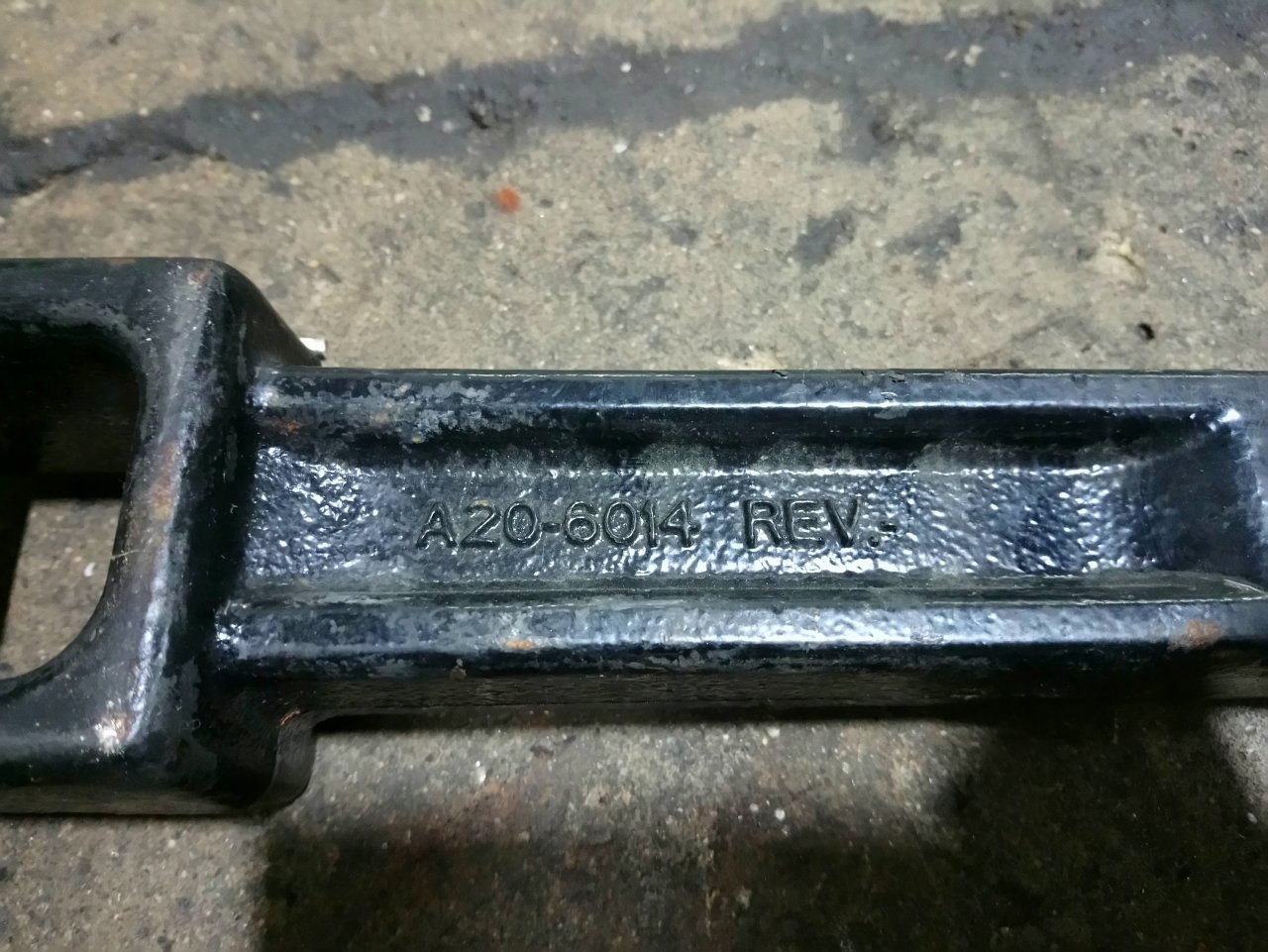 A20-6014 REV | Kenworth T680 Tow Hook for Sale
