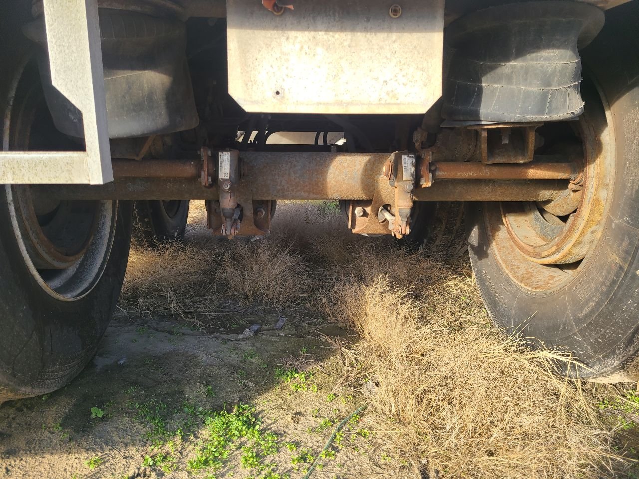 Timpte 40' AIR Trailer Axle for Sale