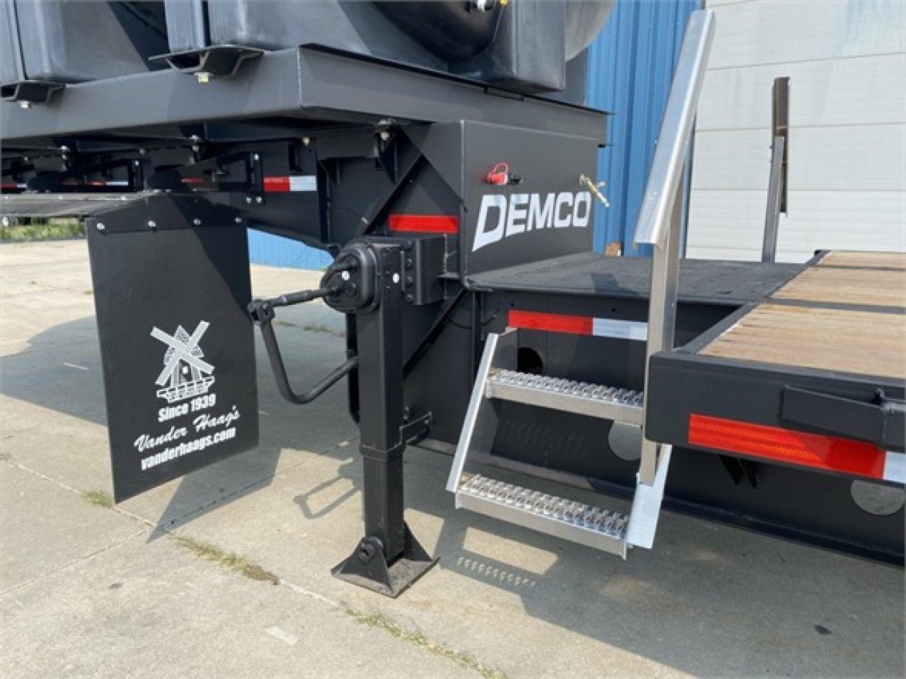 Demco LT40 Trailer for Sale
