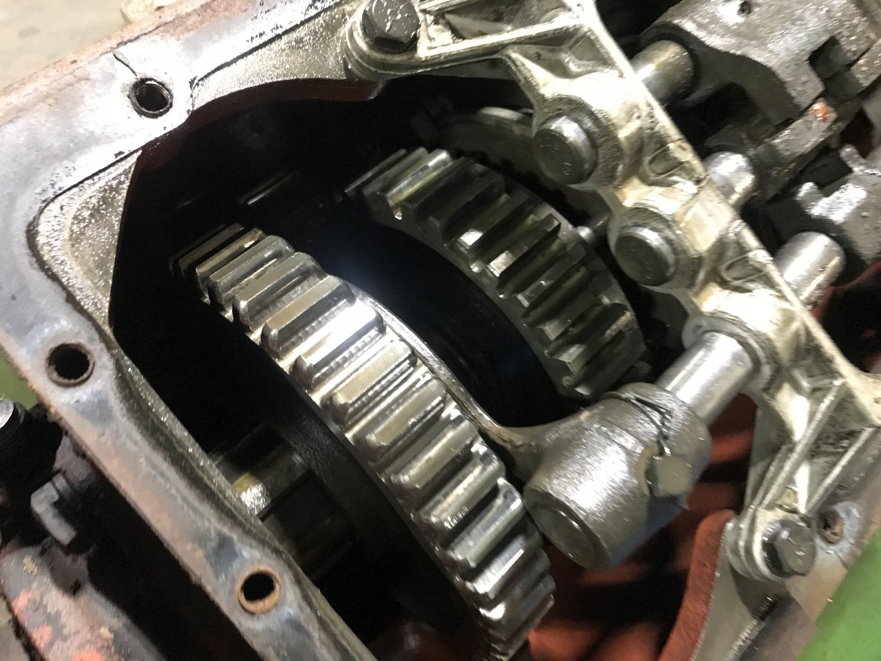 Clark 285V Transmission for Sale