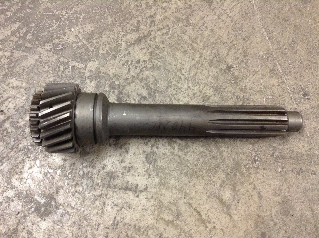 International WT320-16D Transmission Input Shaft for Sale