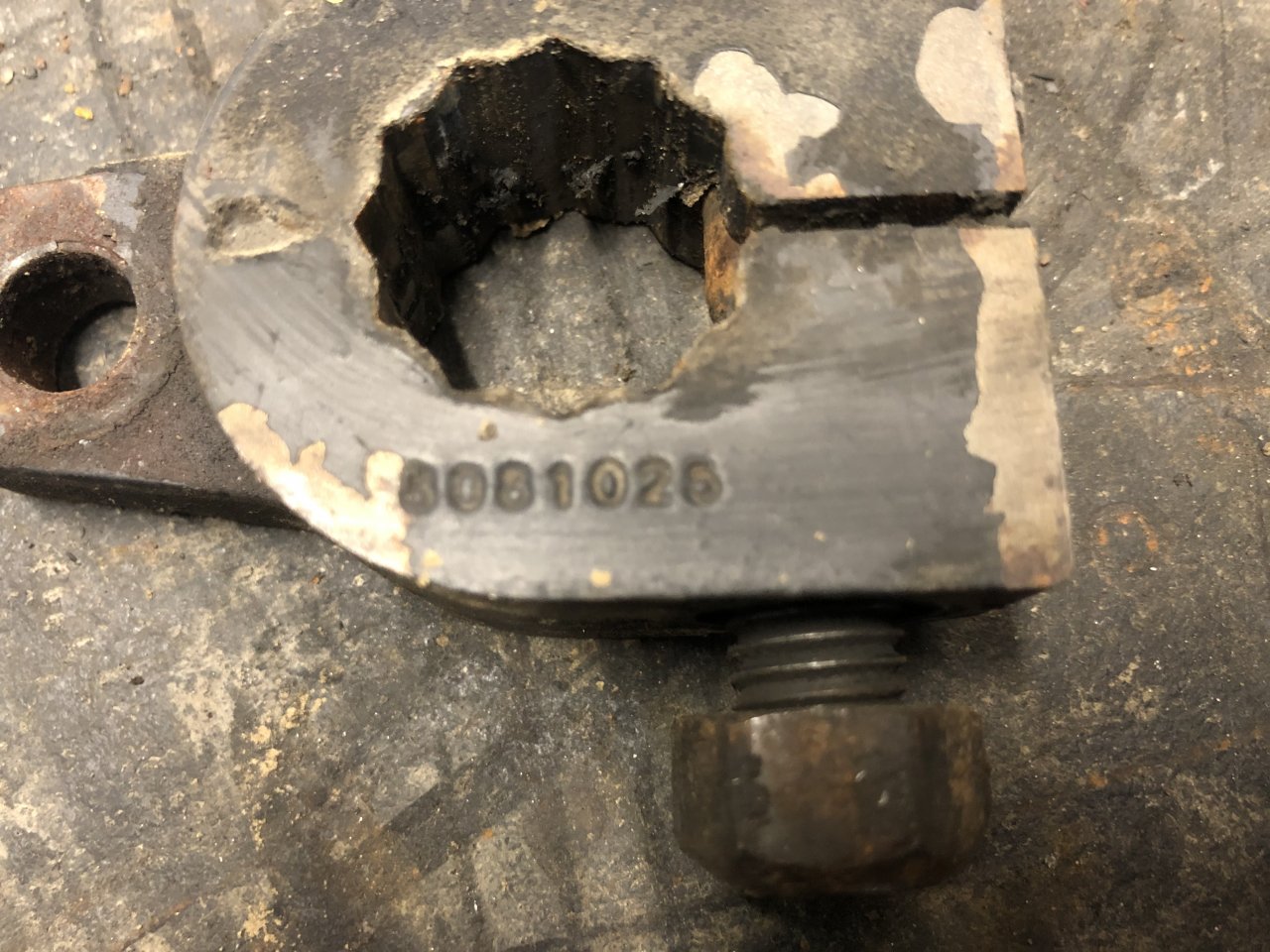 8081025 | Fuller RTAO14710B-AS Transmission Component for Sale