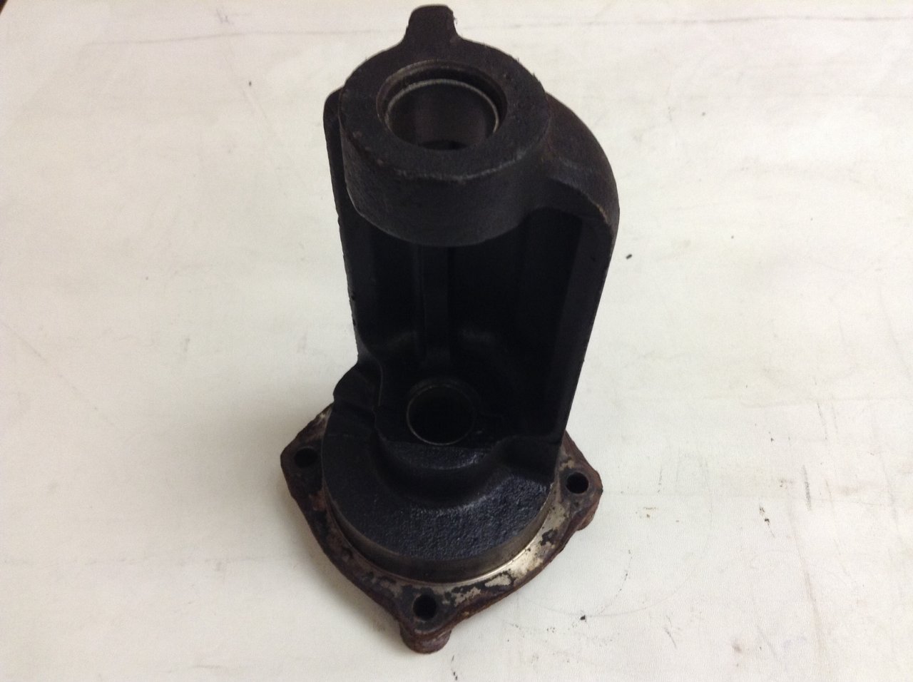 A-6690 | Fuller RTLO18913A Transmission Component for Sale