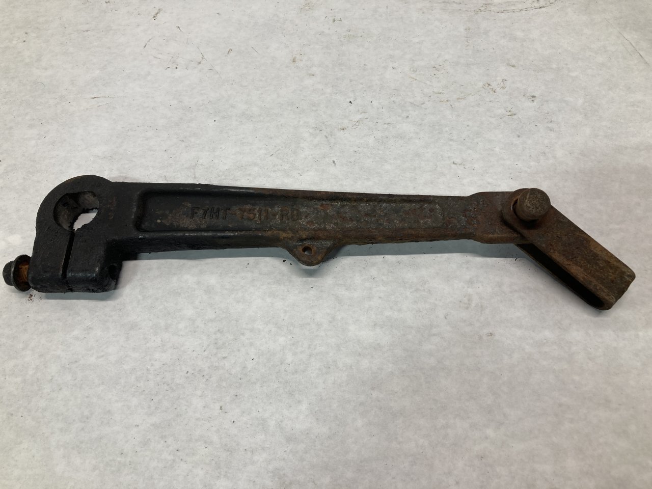 F7HT-7511-RB | Fuller FRO16210C Shift Lever for Sale
