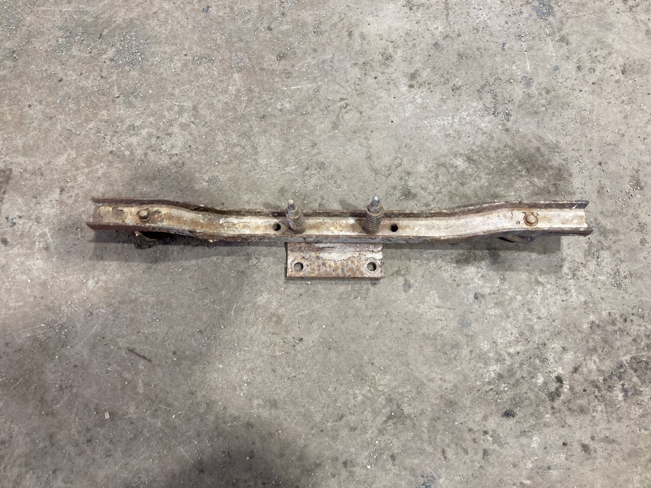 Peterbilt 357 Transmission Support Bracket for Sale