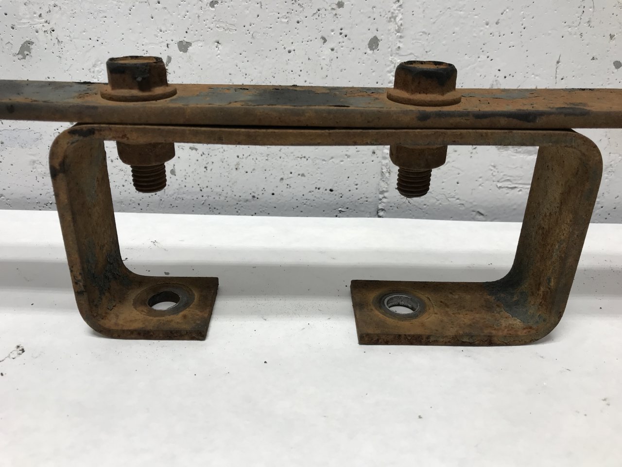 Freightliner FLT Transmission Support Bracket for Sale