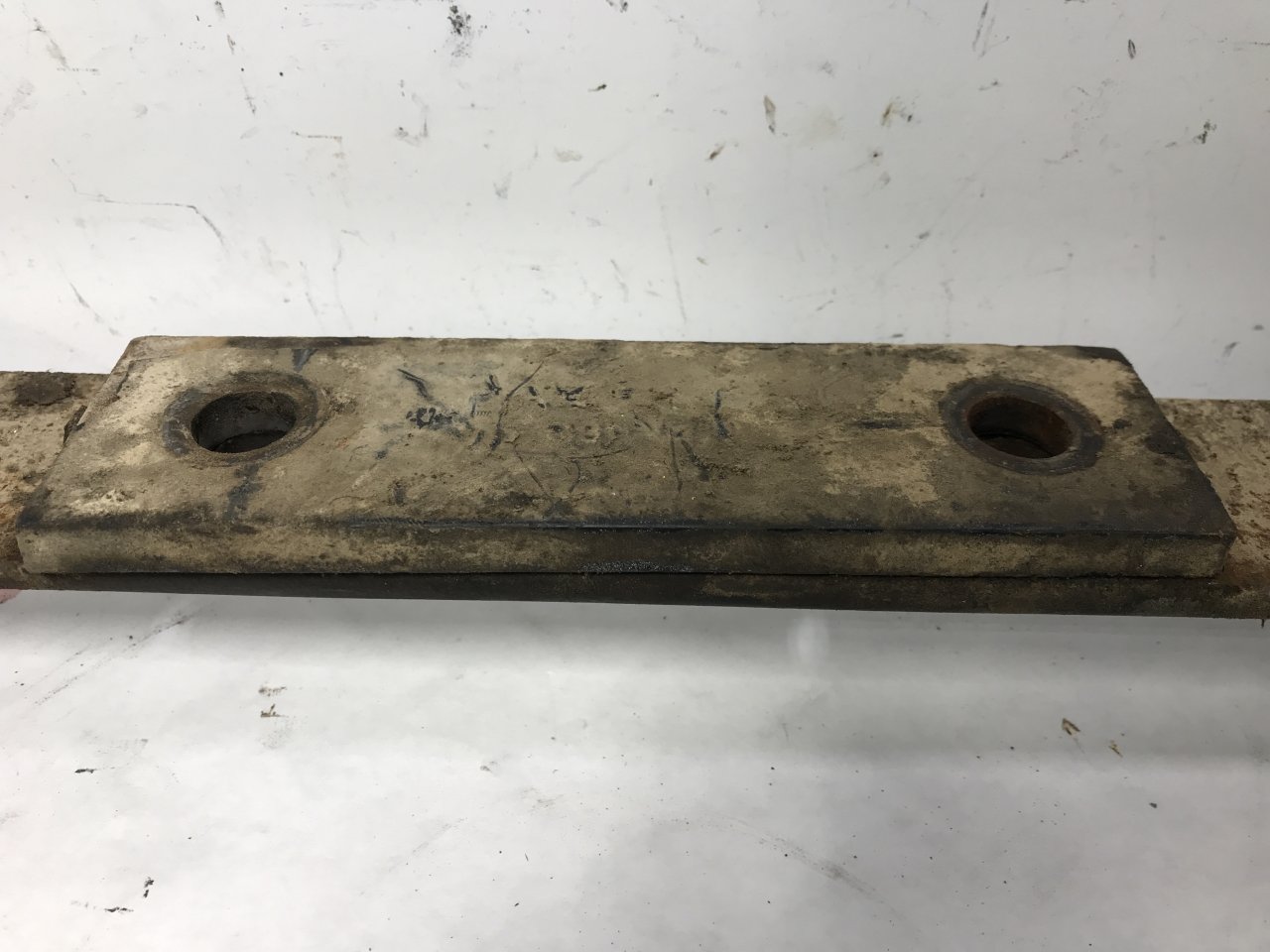 07-09495-000 | Sterling L9511 Transmission Support Bracket for Sale