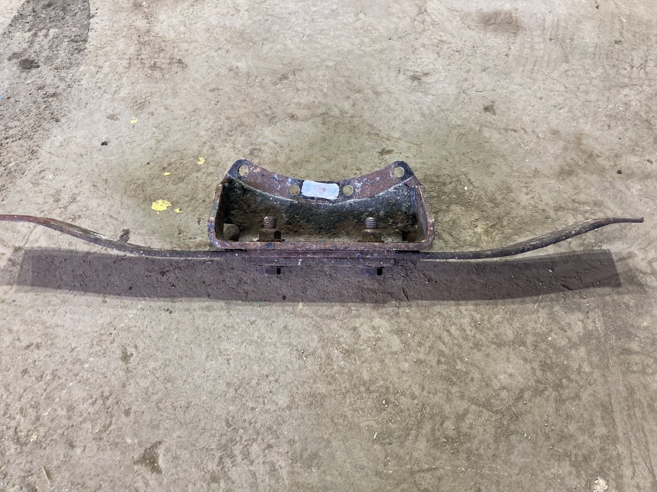 D5HS-7K066-AA | Sterling L9513 Transmission Support Bracket for Sale