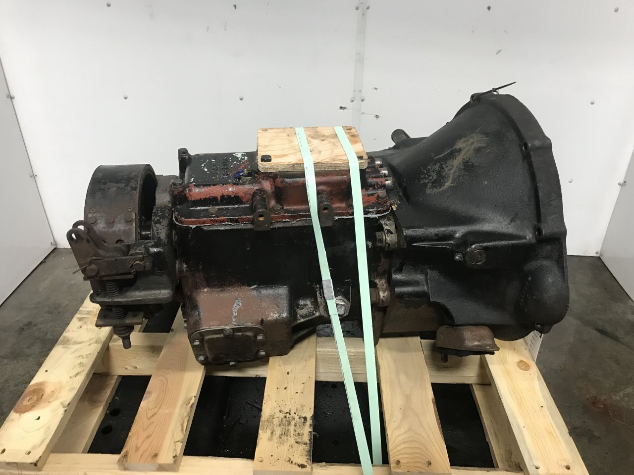International T496 Transmission for Sale