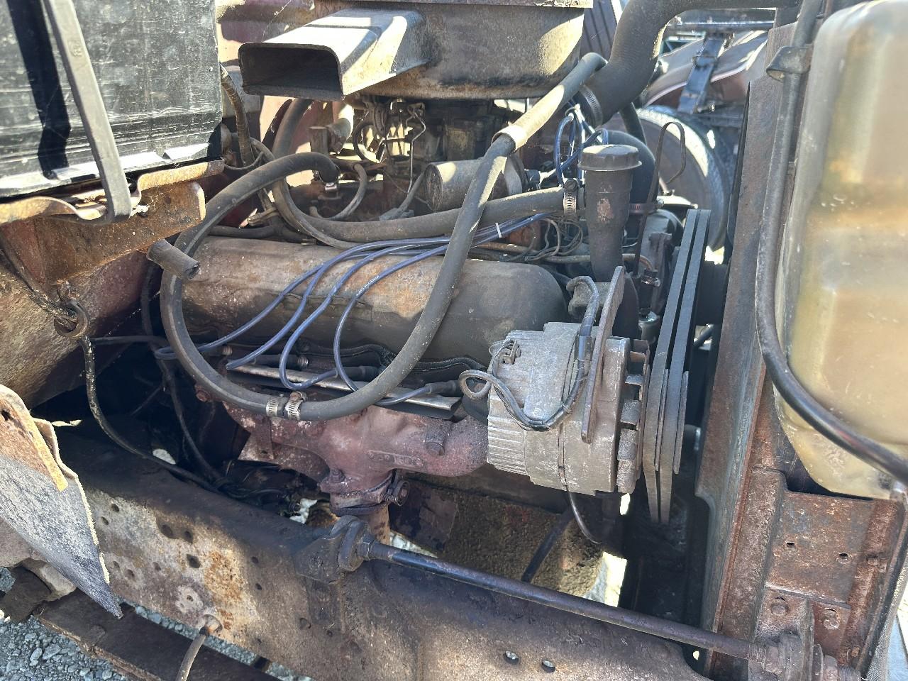 International 1600 LOADSTAR Parts Unit for Sale