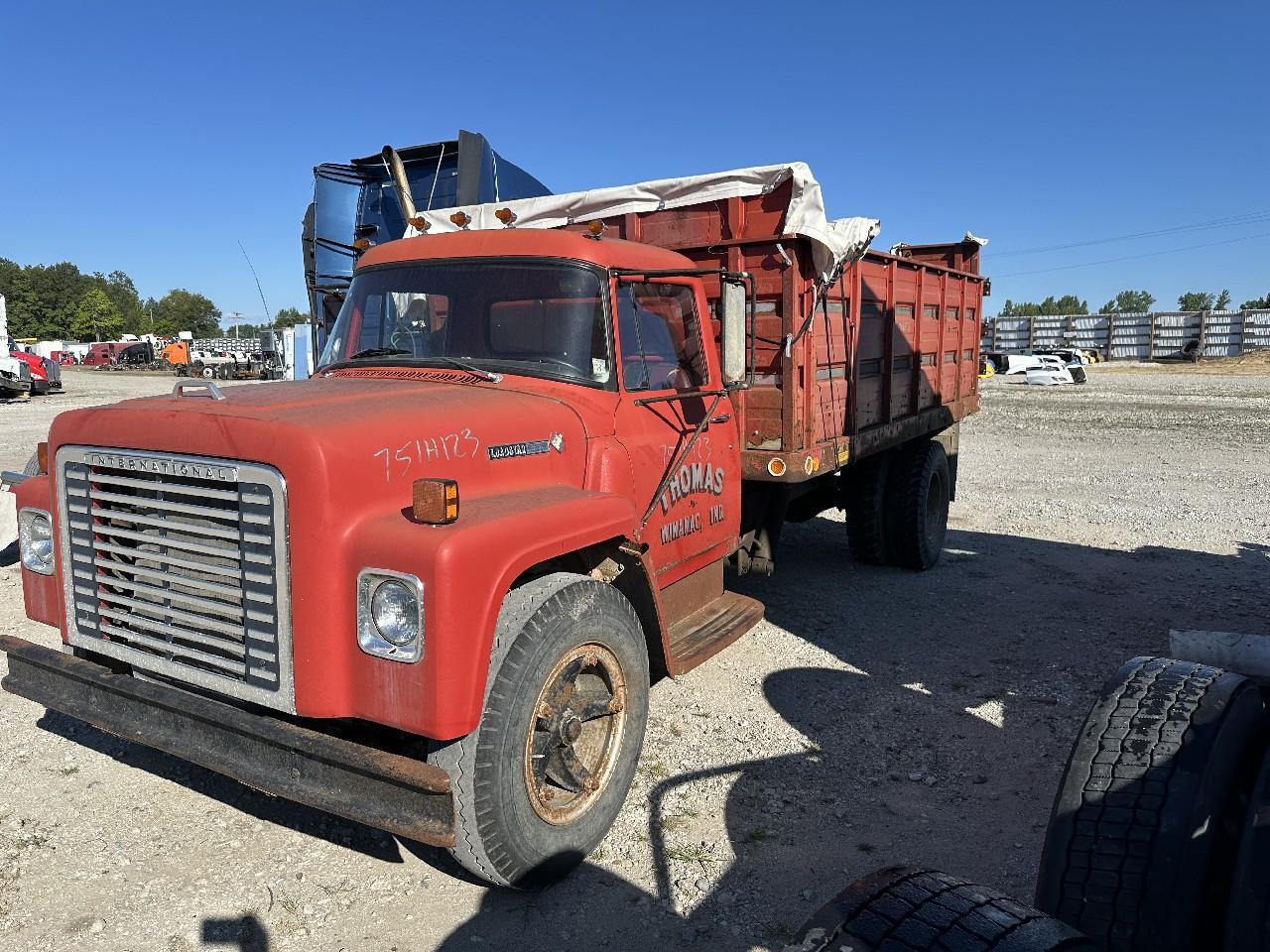 International 1600 LOADSTAR Parts Unit for Sale