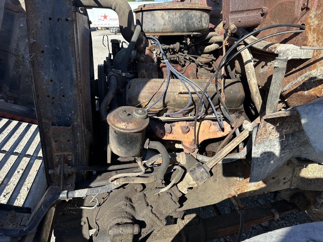 International 1600 LOADSTAR Parts Unit for Sale