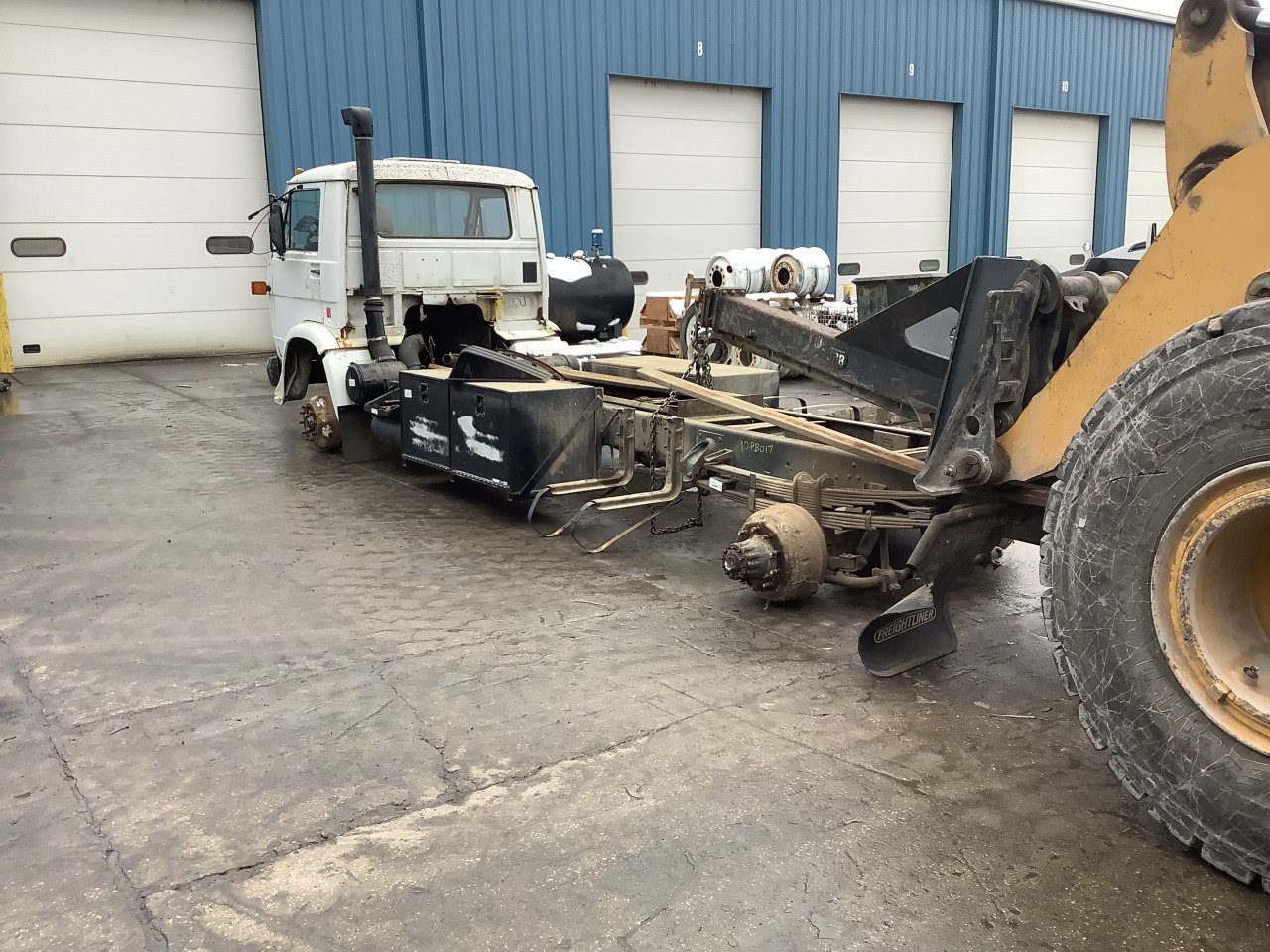 Peterbilt 200 LCF Parts Unit for Sale