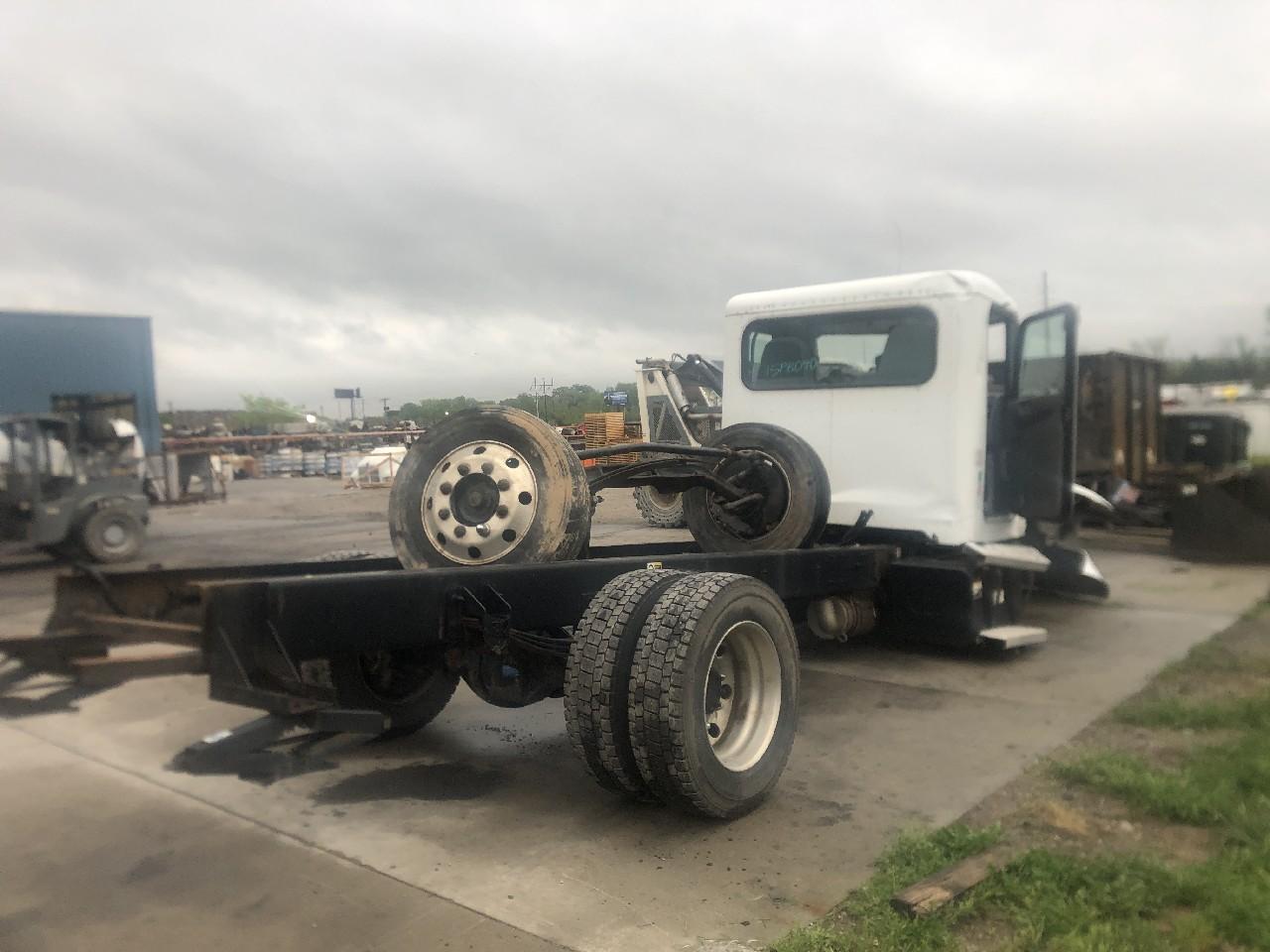 Peterbilt 325 Parts Unit for Sale
