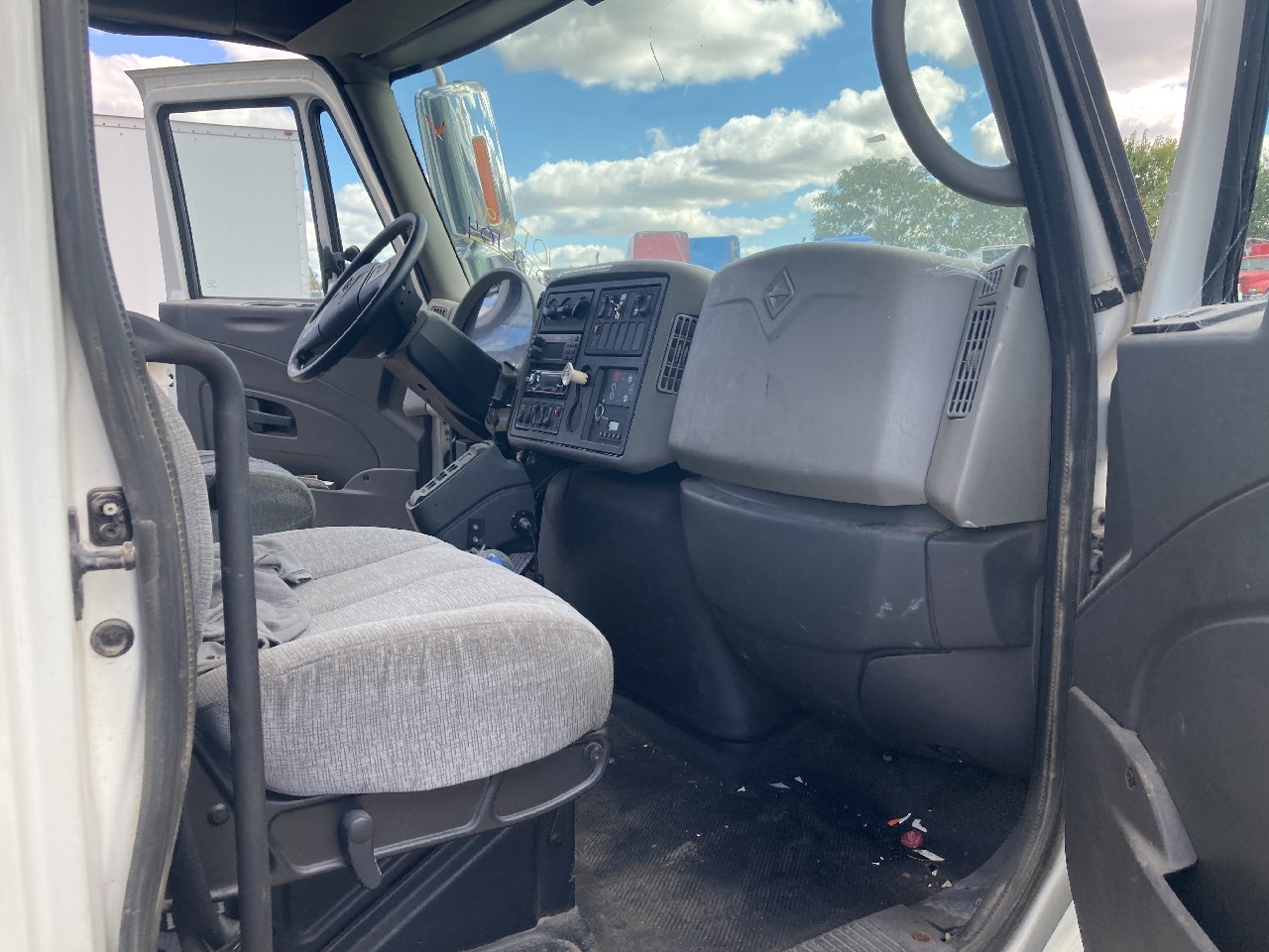 International 3300 Parts Unit for Sale