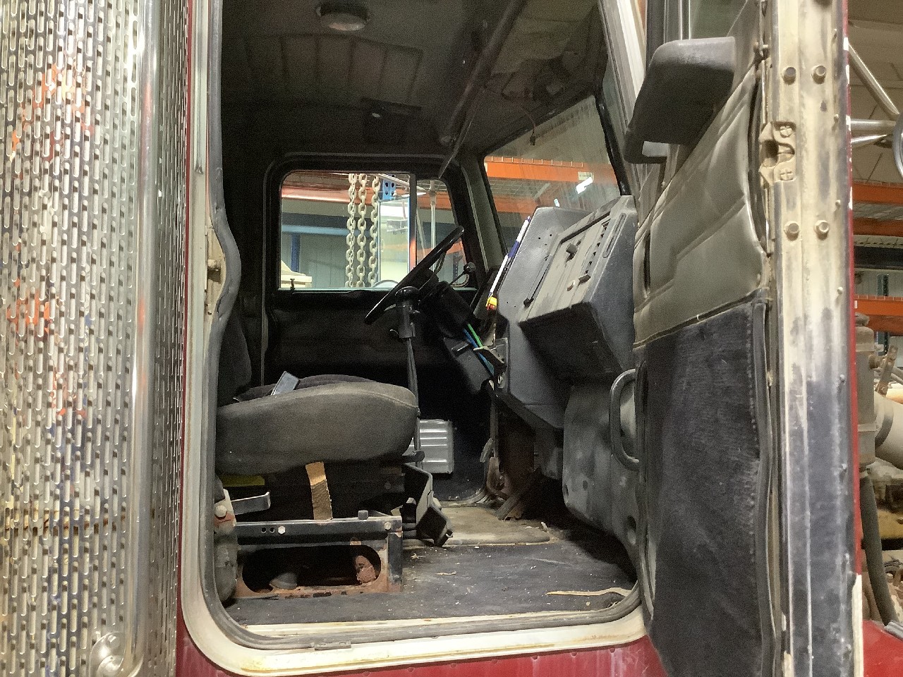 Peterbilt 385 Parts Unit for Sale