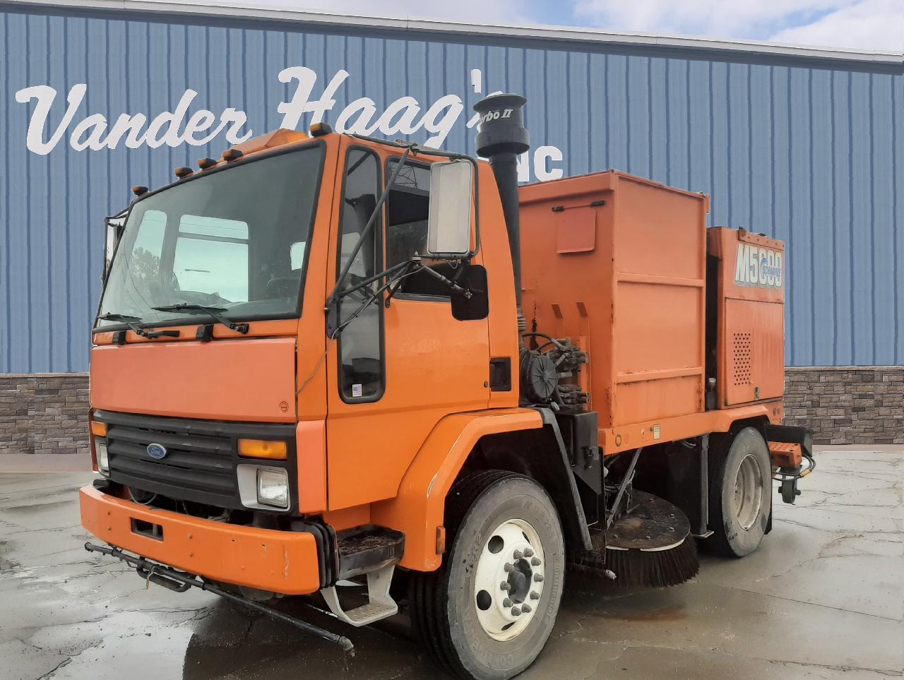 Ford LNT8000 Truck for Sale