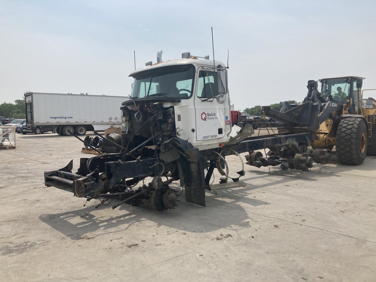Mack CL600 Parts Unit for Sale