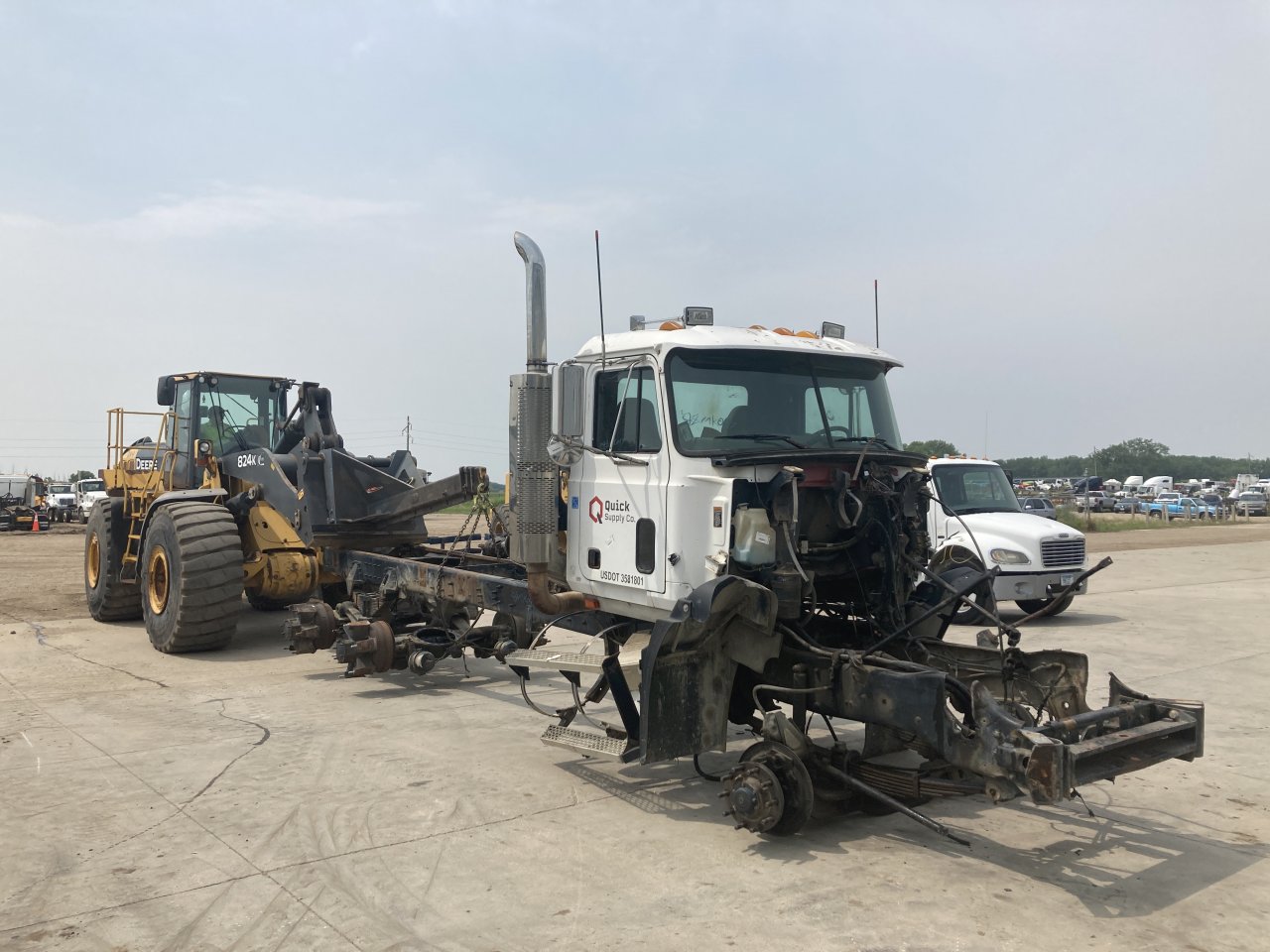 Mack CL600 Parts Unit for Sale