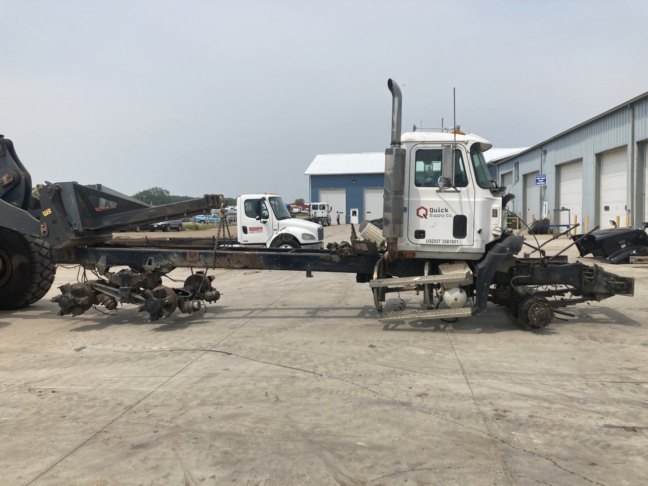 Mack CL600 Parts Unit for Sale