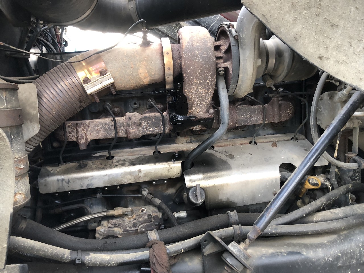 Mack CL600 Parts Unit for Sale