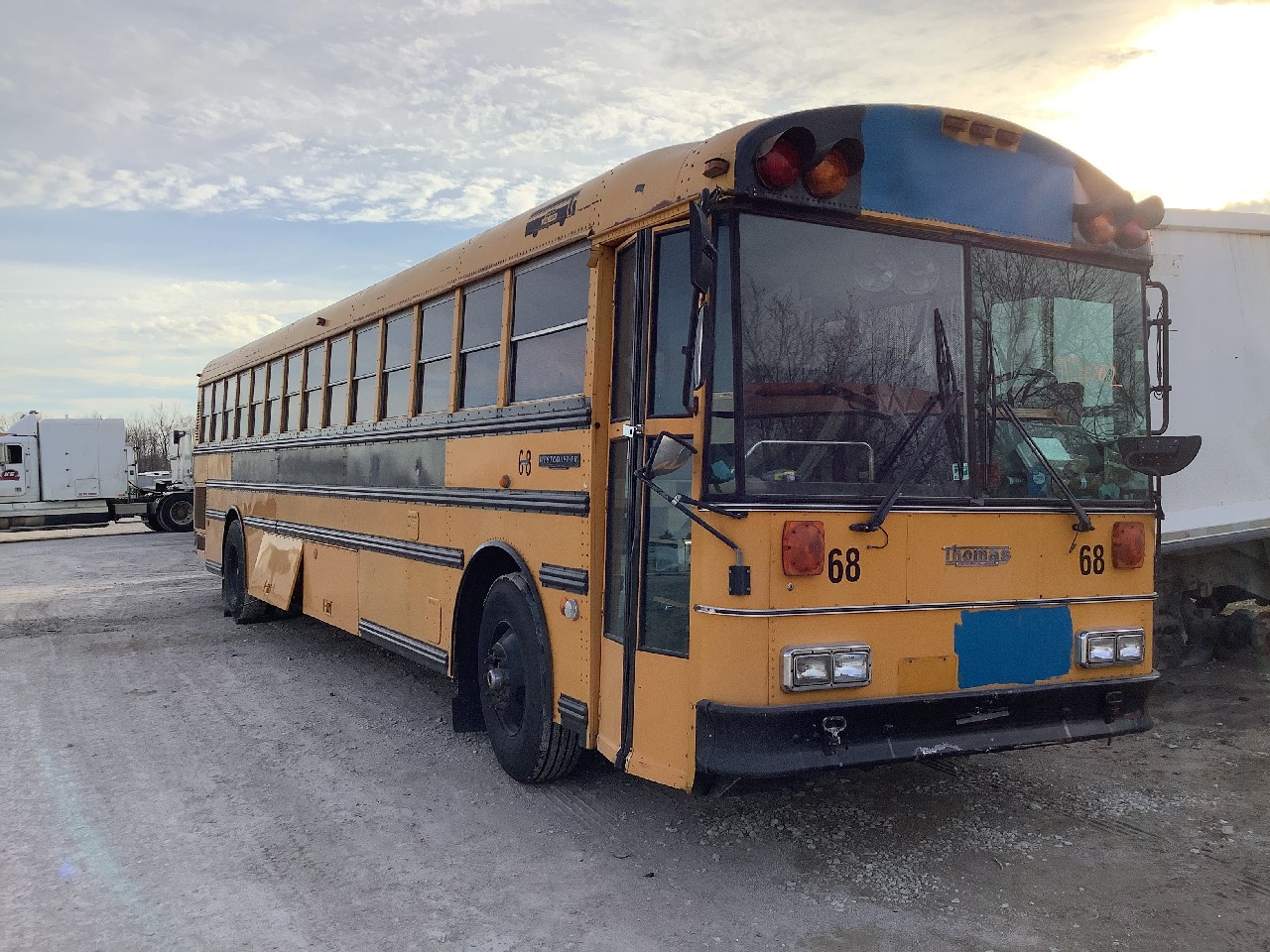 Thomas COMMERCIAL CONVENTIONAL Parts Unit for Sale